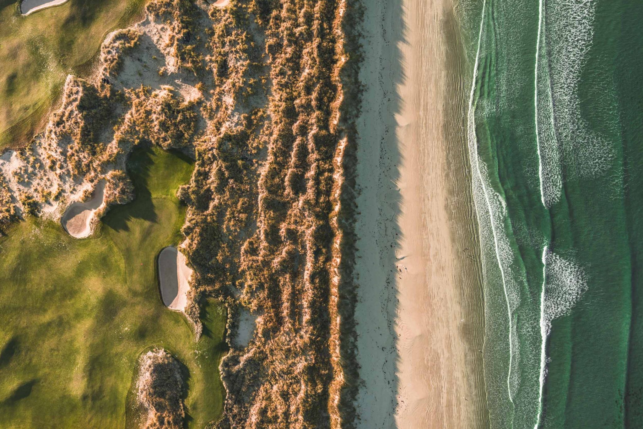 7 Mile Beach – First Look – Contours